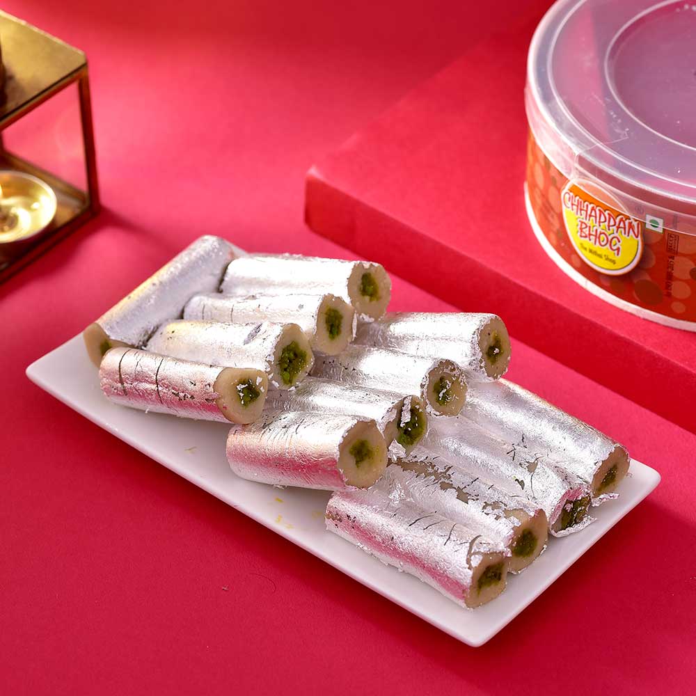 Impressive Hamper With Thali, Sweet, Thread, Roli Chawal & Tikka – TOKENZ