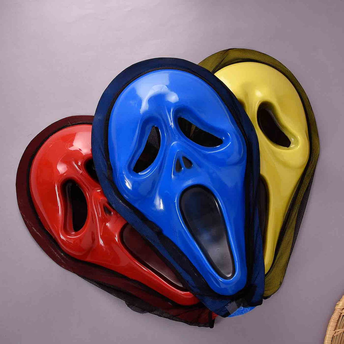 Funtime Demon Holi Mask With Hola Colour Spray – TOKENZ